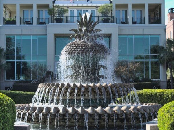 Pineapple Decor - A Symbol of Hospitality | Art & Home